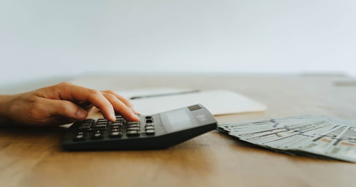 Explaining the Differences Between Islamic and Conventional Accounting Explaining the Differences Between Islamic and Conventional Accounting